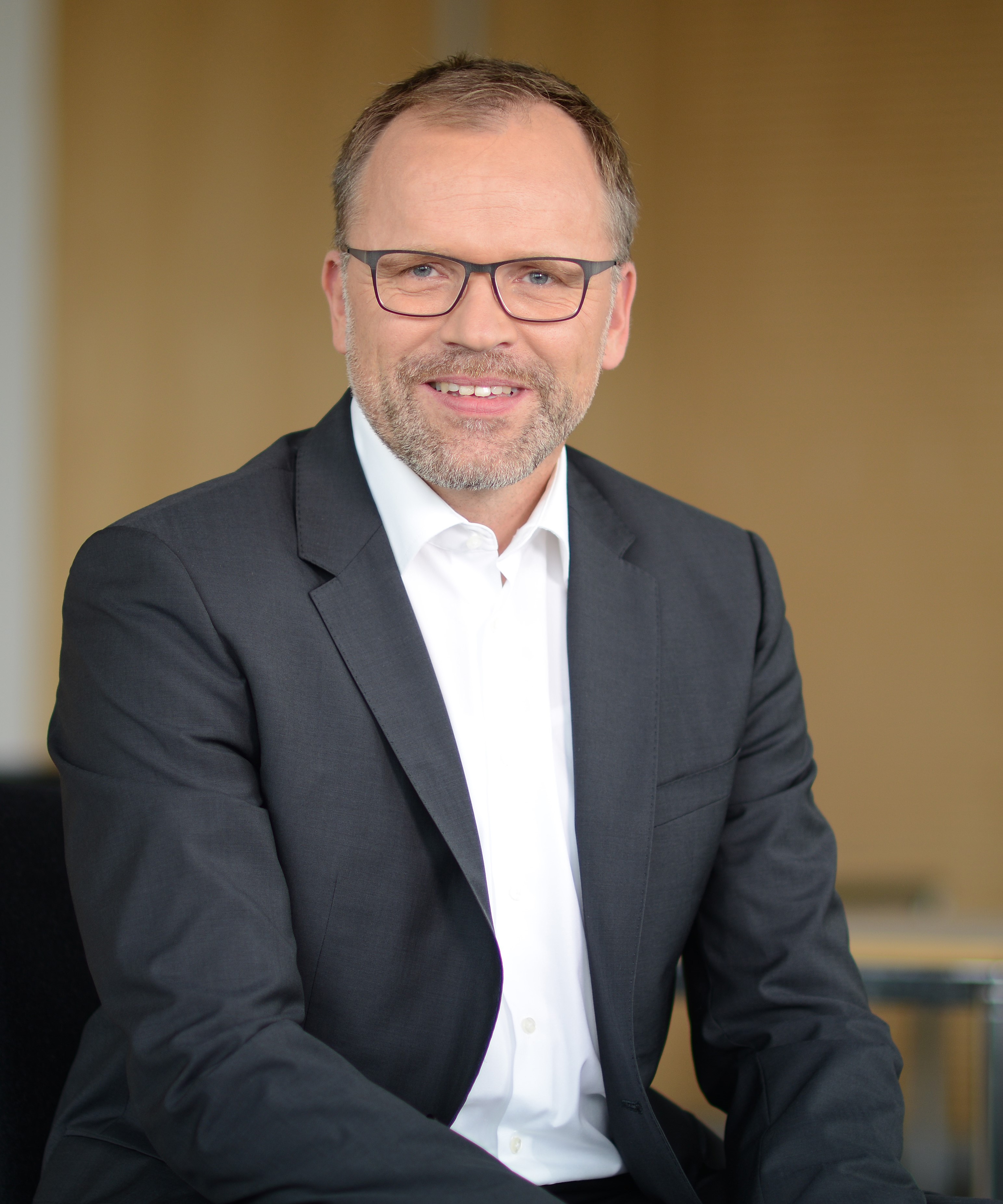 Wechsel an der Verbandsspitze: Michael Homann neuer Präsident des VfEW ...